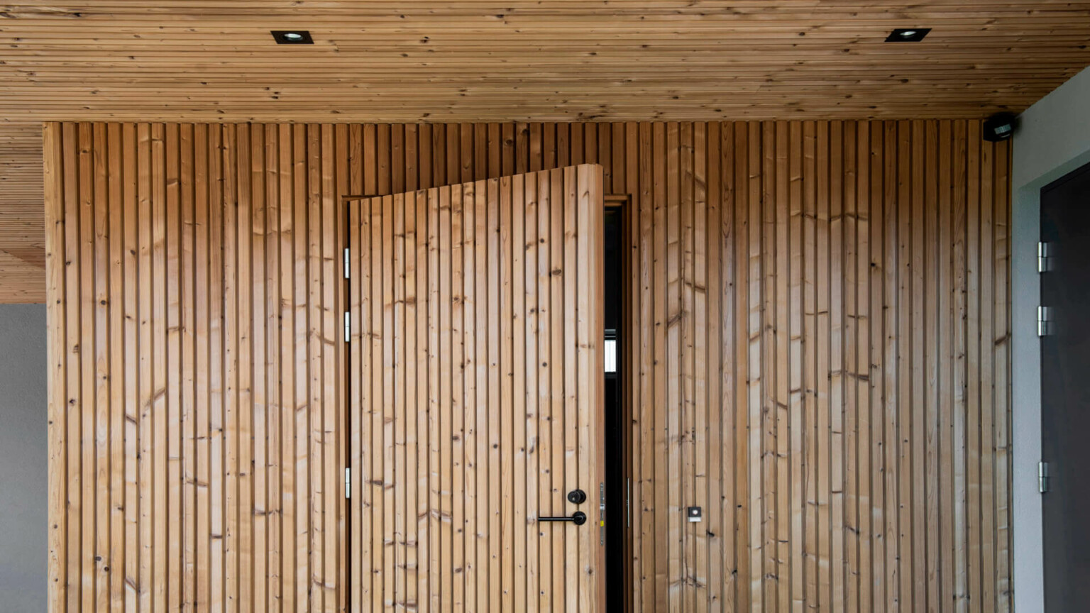 Innovative 3D cladding for modern designs - Lunawood